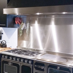 Custom-made stainless steel hood bottoms