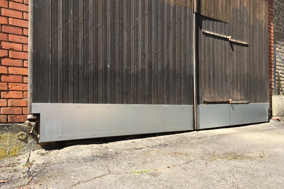 Créer une plaque de protection de porte