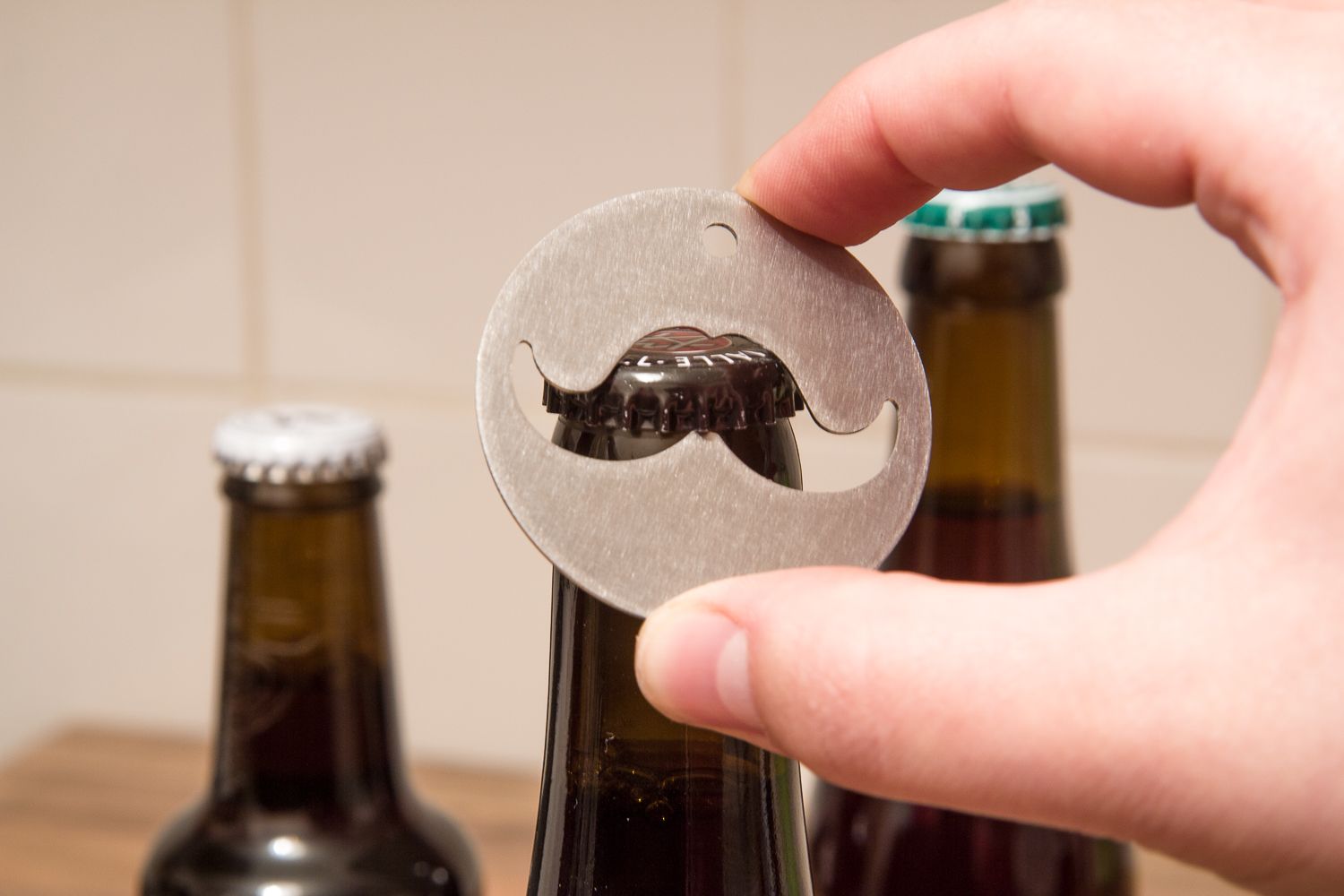 Réaliser un décapsuleur personnalisé en métal